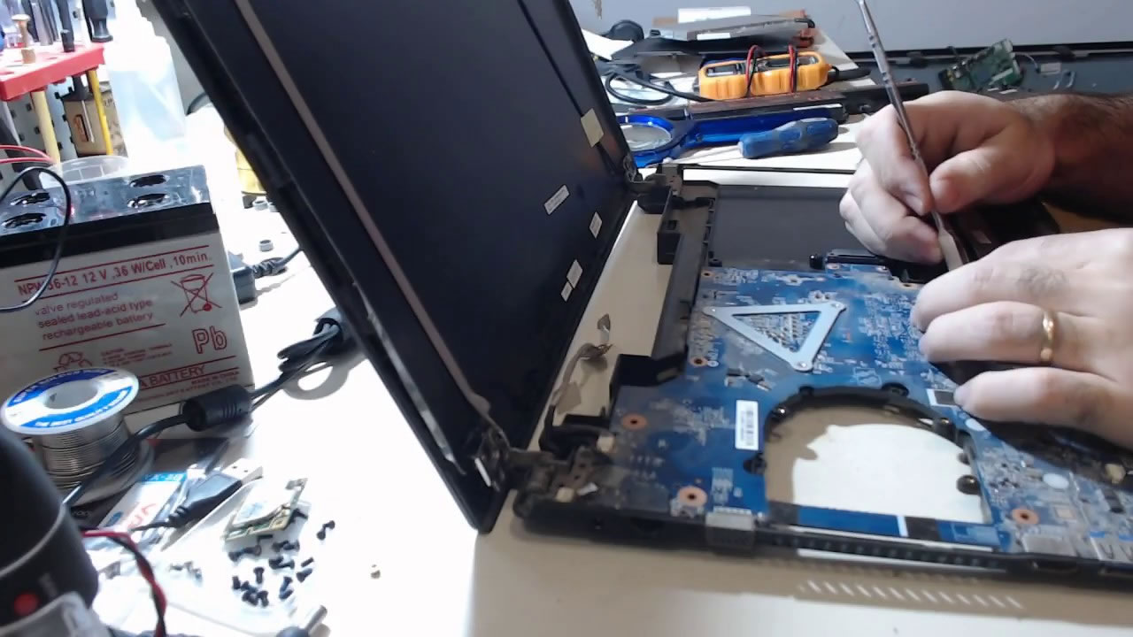 Gratis reparación de PC en Haedo de vecino solidario